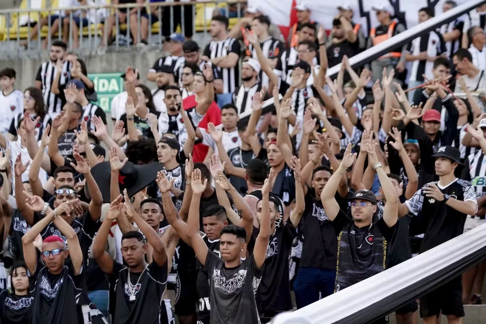 Botafogo-PB x Sousa: Belo já vendeu mais de 4 mil ingressos para a ... Botafogo-PB x Sousa: Belo já vendeu mais de 4 mil ingressos para a ...