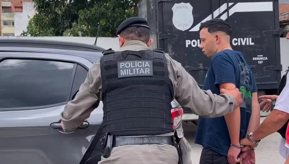 Suspeito De Matar Mulher E Ferir Gravemente Jovem Com Quem Se